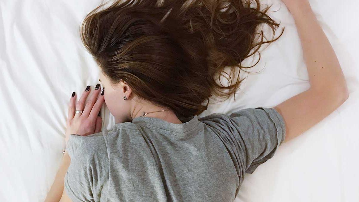 失眠｜天氣凍但瞓唔好？睇睇你有無呢4個睡眠壞習慣！ | am730